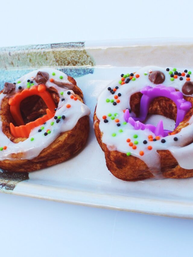 How to Make Halloween Monster Cinnamon Rolls - Oh Happy Play