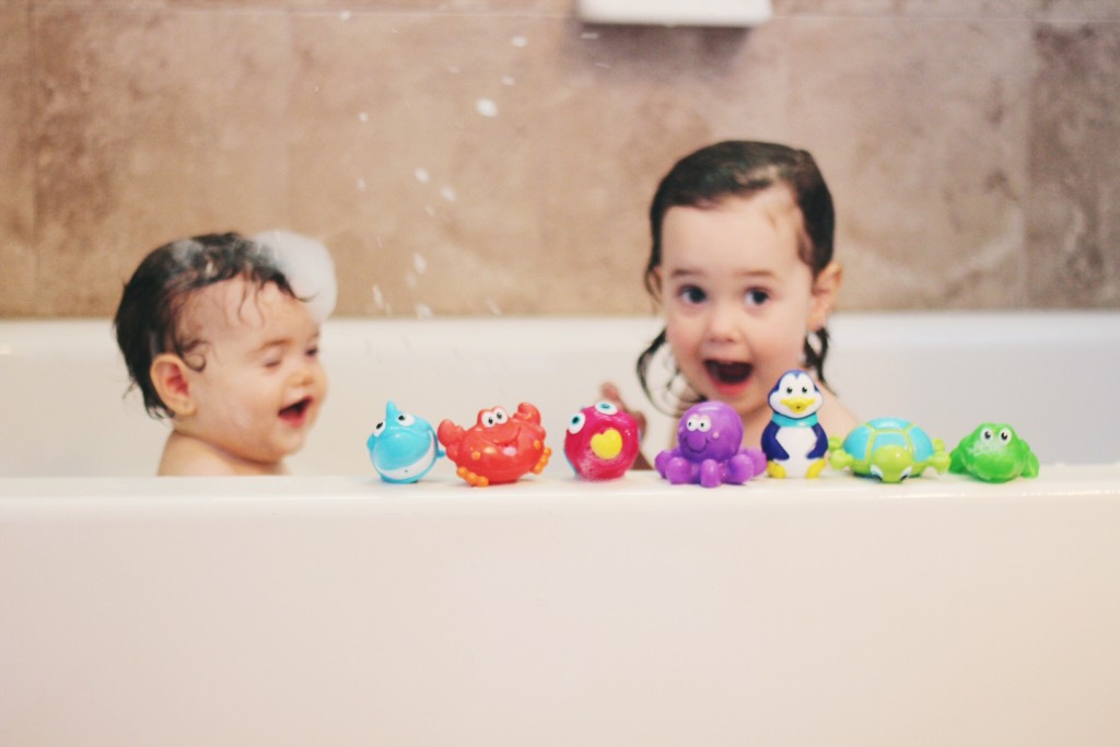 Bath Time Bonding for Siblings - Oh Happy Play